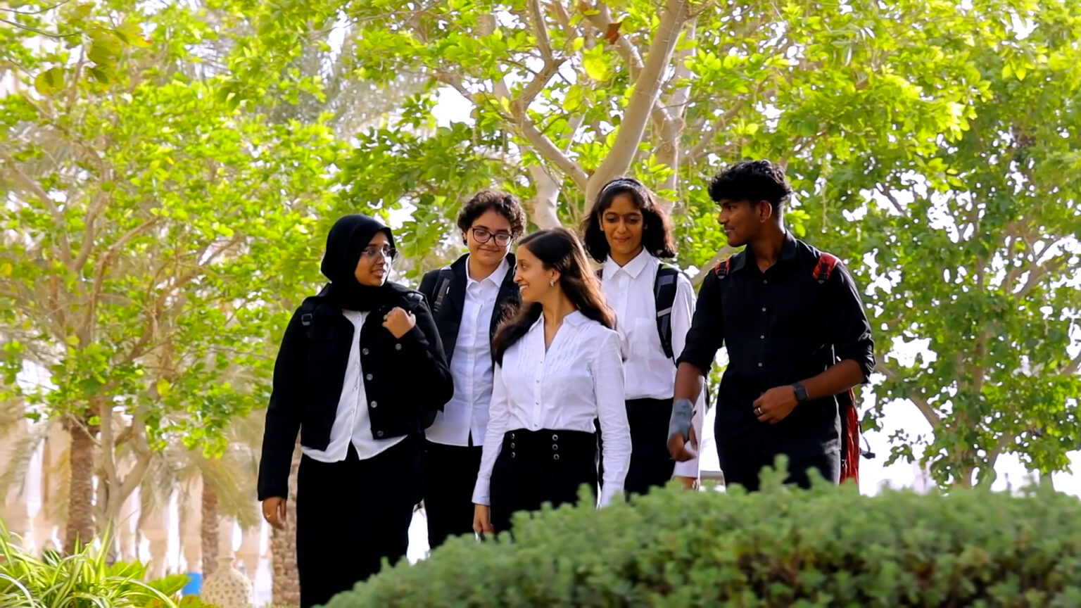 Media Gallery - London De International